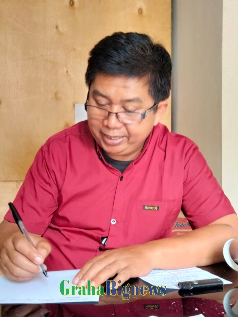 Penyemprotan Pupuk Cair Organik Phonska Oca Oleh PT Pupuk Indonesia ...